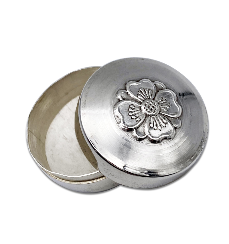 Round Vintage Silver Pill Box With Tudor Rose Lid – Circa 1900s ...